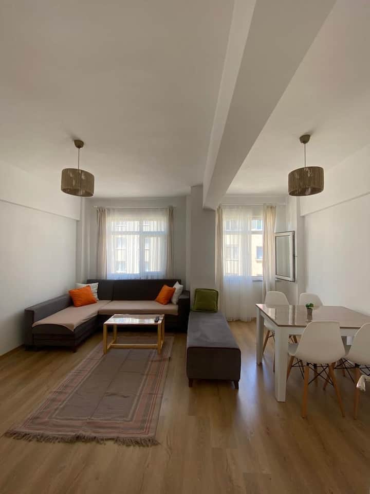 Sahil Ve çArşı Konumunda Daire - Lapseki