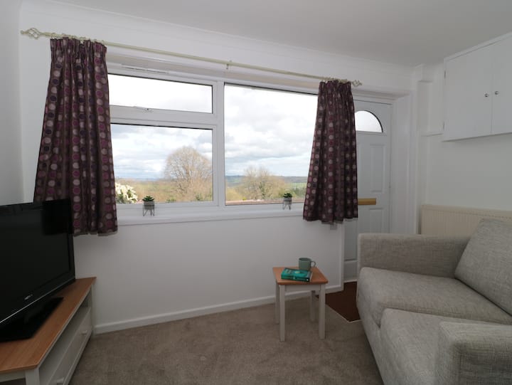 27 Fernhill Heights - Lyme Regis