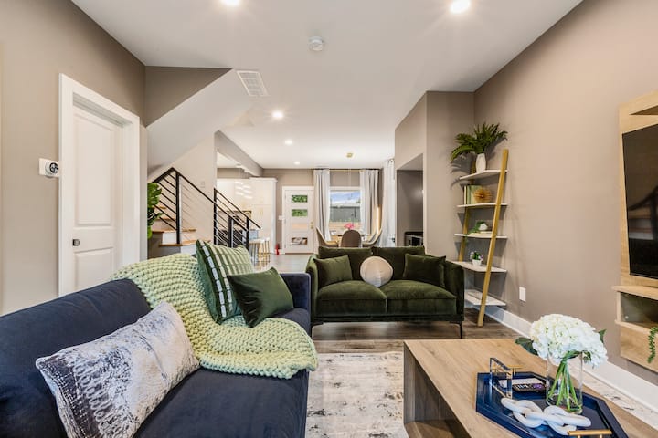 ~Modern~luxury 3br~walkable~patio Heater - Louisville, KY