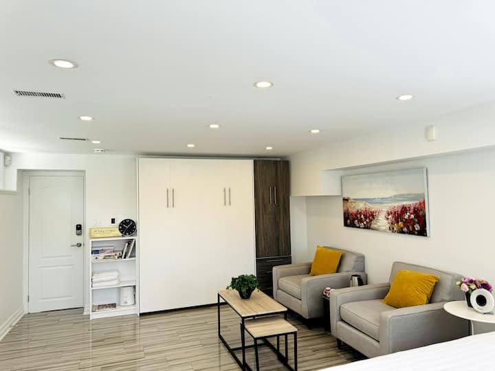 Private 2beds In Humber Valley -10mins To  Airport - Toronto