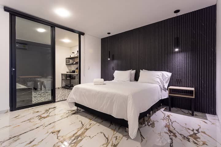 Modern Loft: Private Jacuzzi • Fast Wifi•a/c•101 - Medellín