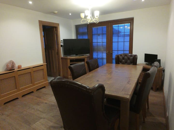 Double Bedroom In A House - Belfast