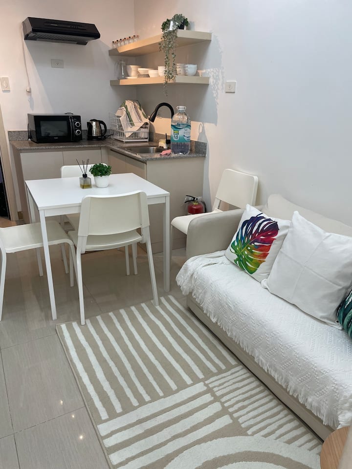 Condo In Las Pinas 2 Br - Las Piñas