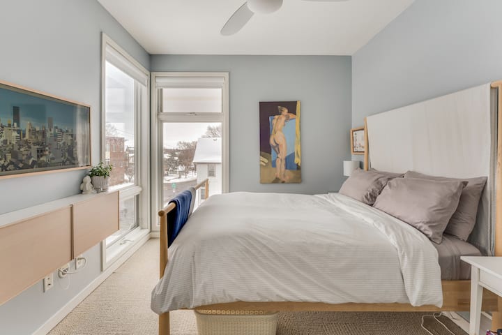 Relaxing Guest Room & Bath In Modern Home - Saint Paul, MN