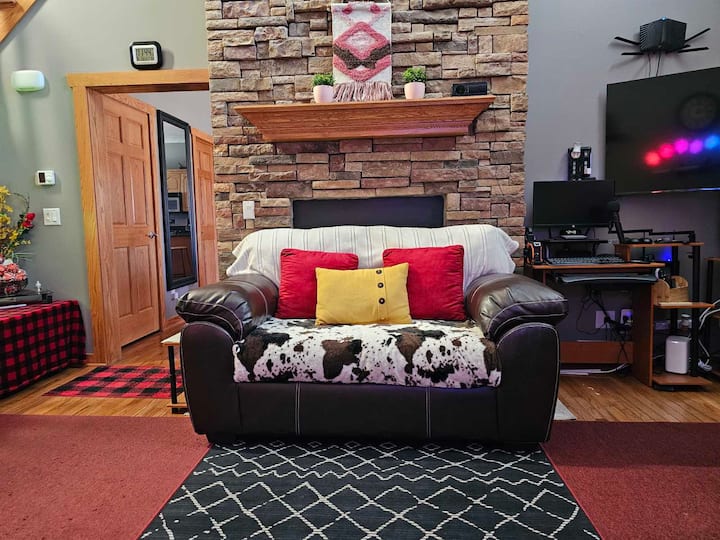 Luxurious And High-tech Room In Grand Rapids - Grand Rapids, MI