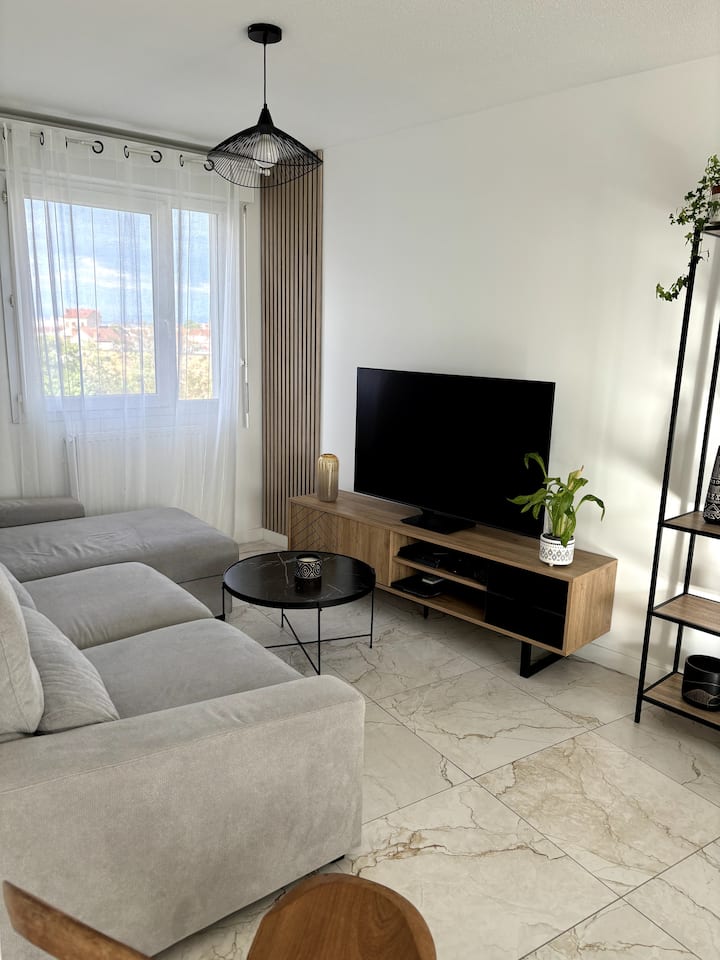 ÉLégant Appartement Avec Balcon Et Parking - Clermont-Ferrand