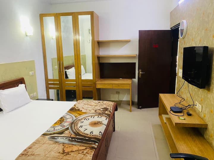 Committed Your Stay Memorable. - Manesar