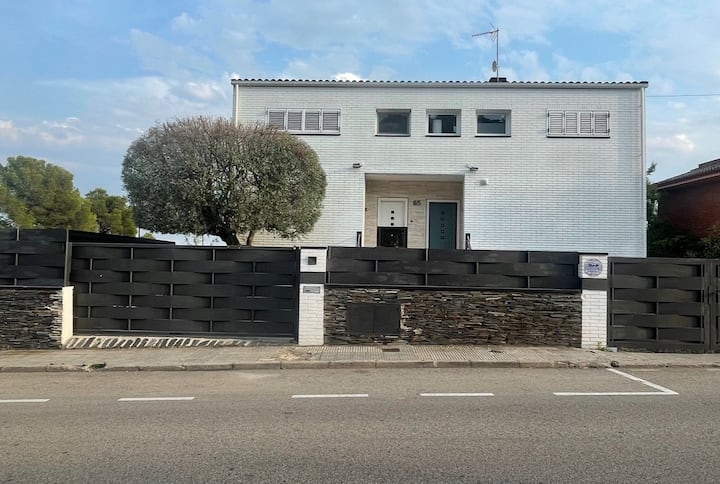 Villa Fontpineda A 18km Barcelona Piscina & Sauna - Rubí