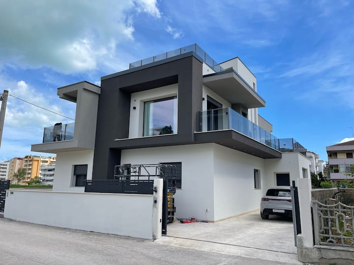 Appartamenti  Palm 10 (Villa Fiore) - Alba Adriatica