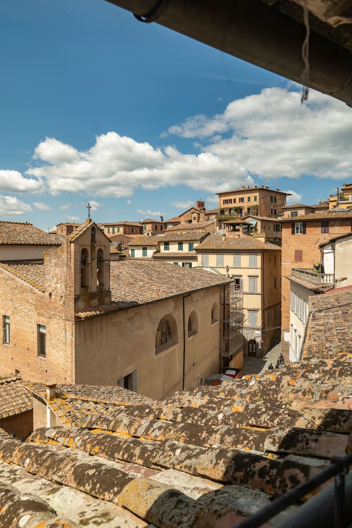 Piano Amici E Famiglia - Siena, Italia