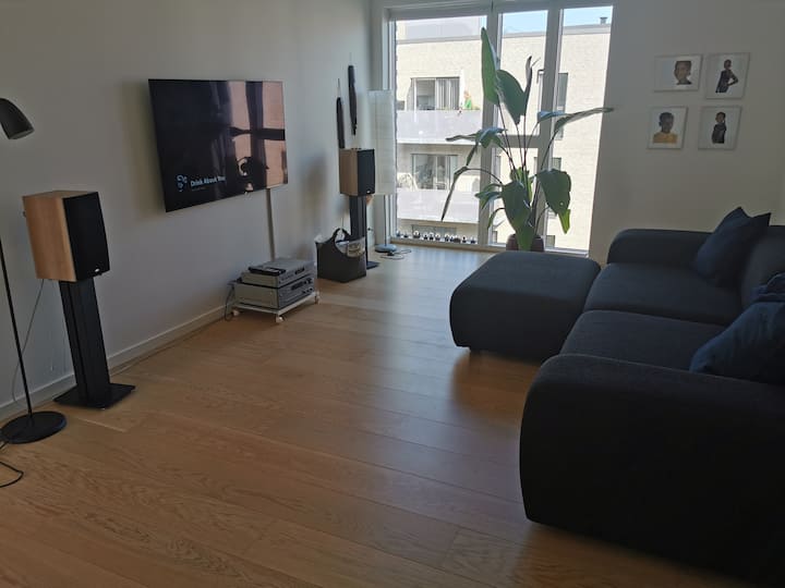 Nyere 4-vær. Lejlighed Med 2 Soveværelser Og Altan - Copenhagen