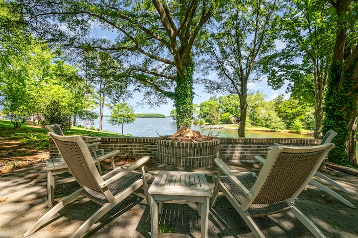 Lake Norman Getaway-boat Dock/kayaks/fire Pit - Lake Norman, NC