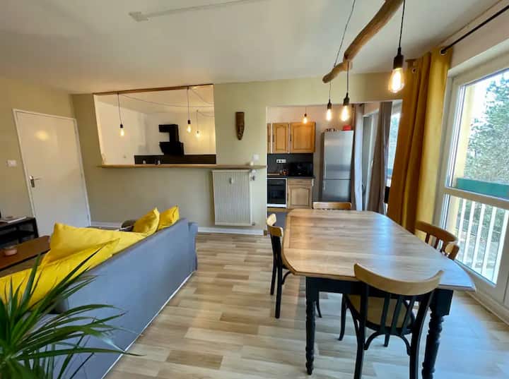 70 M2 Lumineux / Balcon/ Pkg Gratuit - メッス