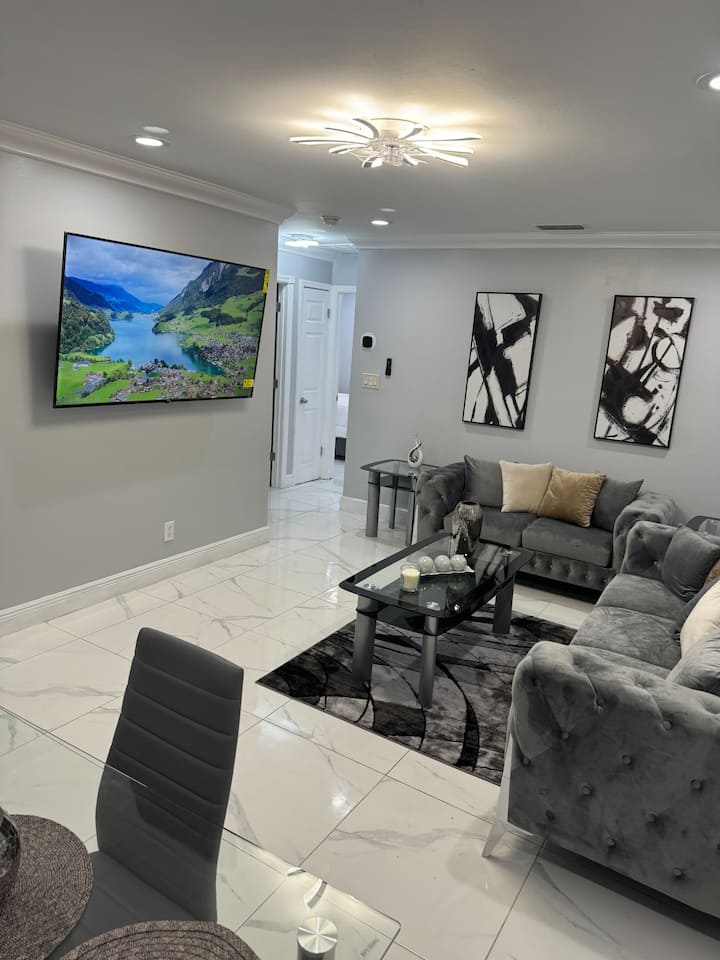 “Oasis Naples Beach & Downtown – Near Tin City” - Naples, FL