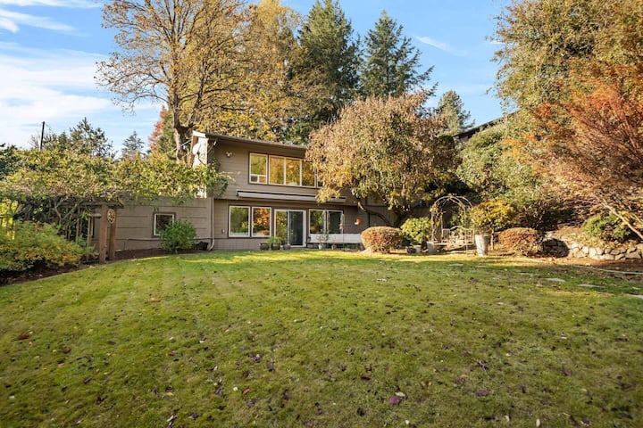 Fantastic Southeast Retreat, Pet Friendly - Portland, OR