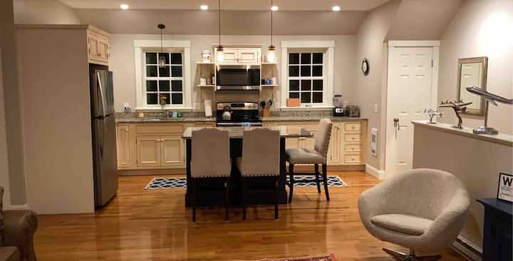 Apartment In Kennebunk. - Kennebunk, ME