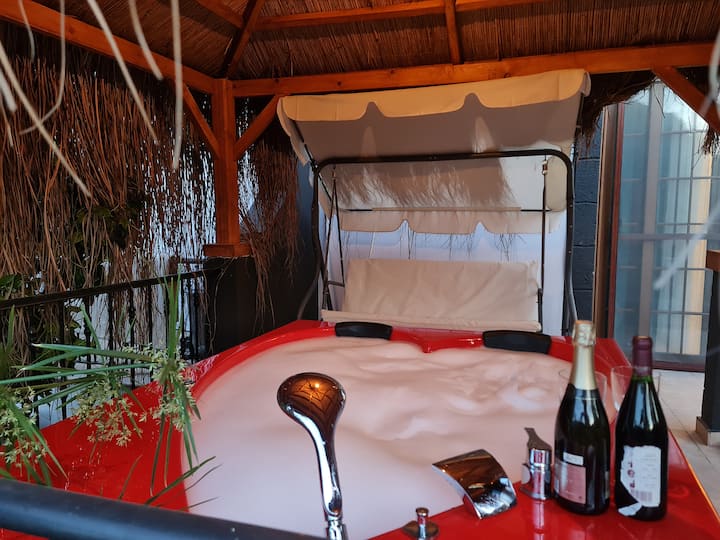 Mirandus Mansions Botanical Garden With Jacuzzi 4 - Famagusta