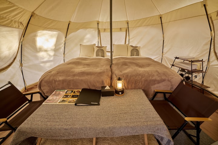 大自然の中で手ぶらでキャンプ(Bell Tent1)夕食bbq、朝食付き、河口湖駅無料送迎、ペット可 - 笛吹市