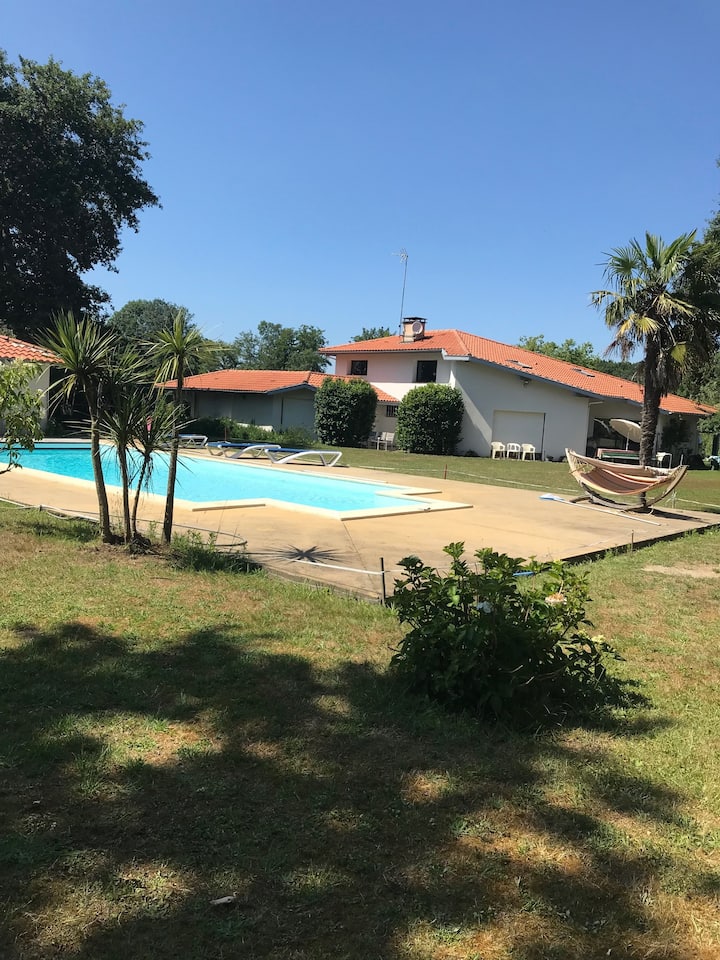 Maison Tranquille Avec Piscine - Saint-Vincent-de-Tyrosse