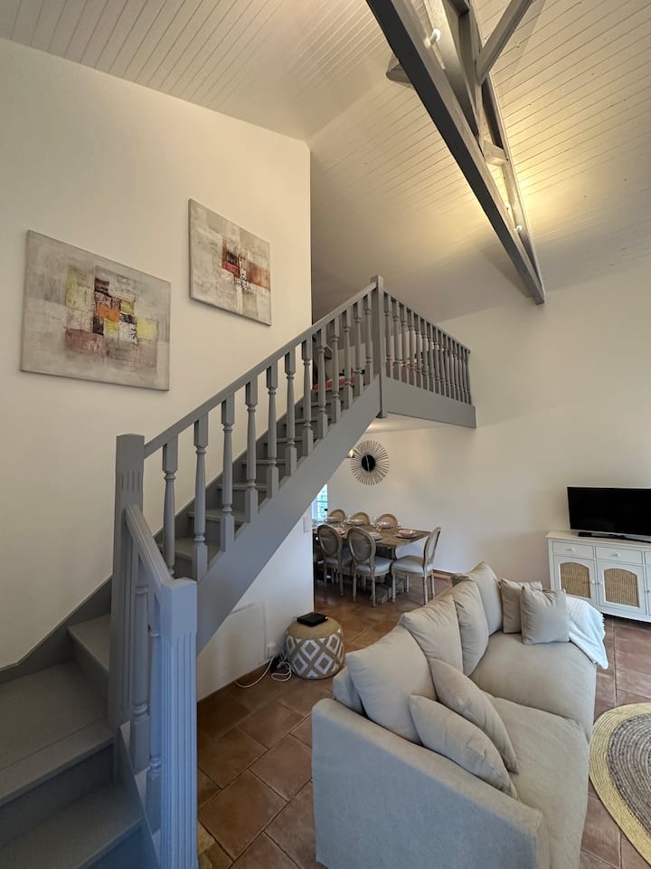 Mas Provençal Avec Piscine Au Centre De Goudargues - Goudargues