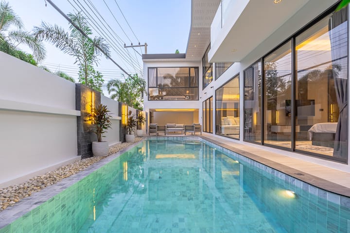 Natcha Village 5bed Pool Villa / 芭提雅市中心全新5卧6卫泳池别墅 - Tailandia