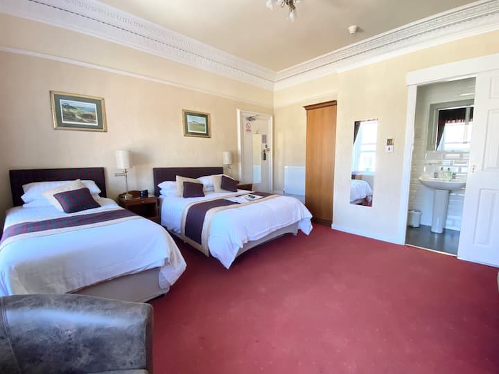Daviot House - Room 3 - Prestwick