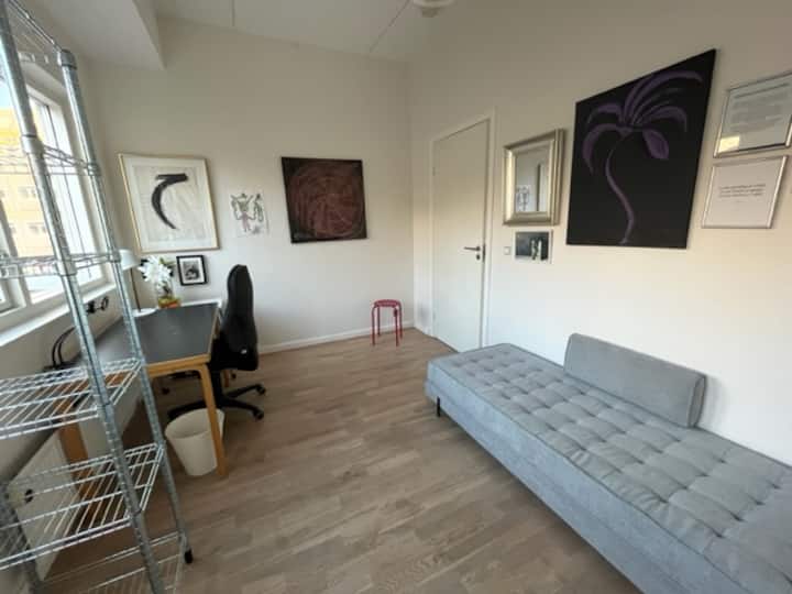 Bright And Spacious Room - コペンハーゲン
