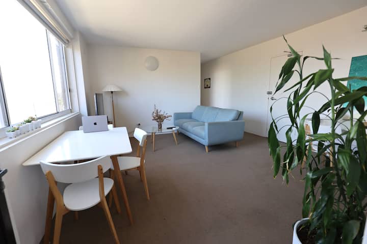 Beachside Bright Room With Views - Bondi Beach