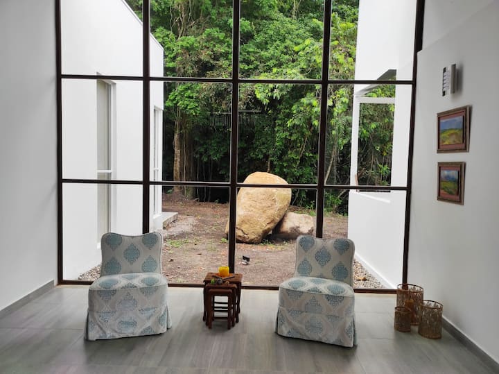 El Ojo Azul - Anapoima