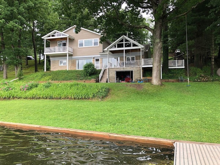 5 Br Lakefront Home With A Dock - Conneaut Lake, PA