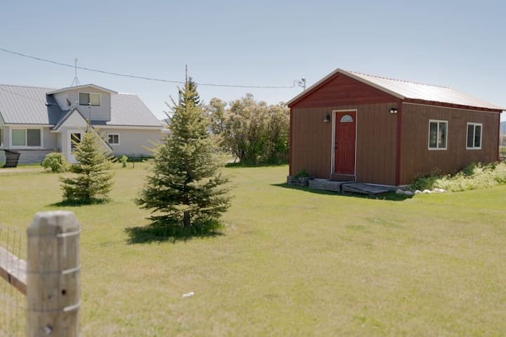 The Bear Den - Anaconda, MT