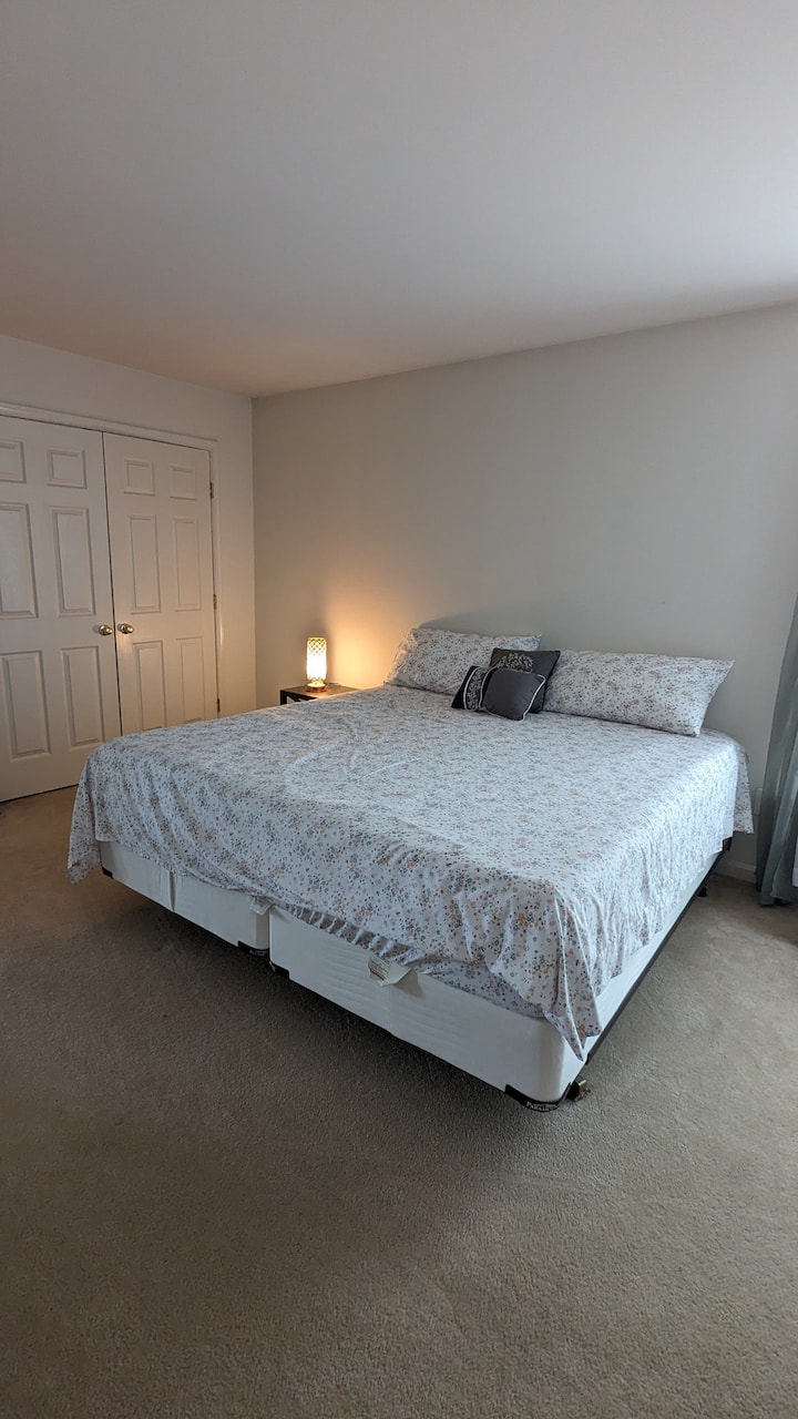 1 Bedroom W/ Private Bathroom - Gainesville, VA