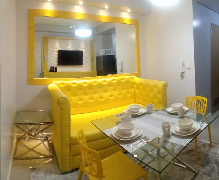 New 2 Br & 1tb Apt. In Shore With Free Parking - Manila