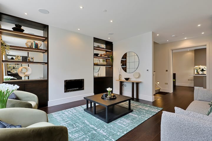 Luxe Home With Cinema Room - South Kensington - London