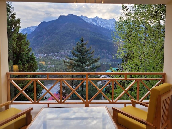 Amazing Mt. View | Balcony |Bkfst|10-min Mall Road - Manali