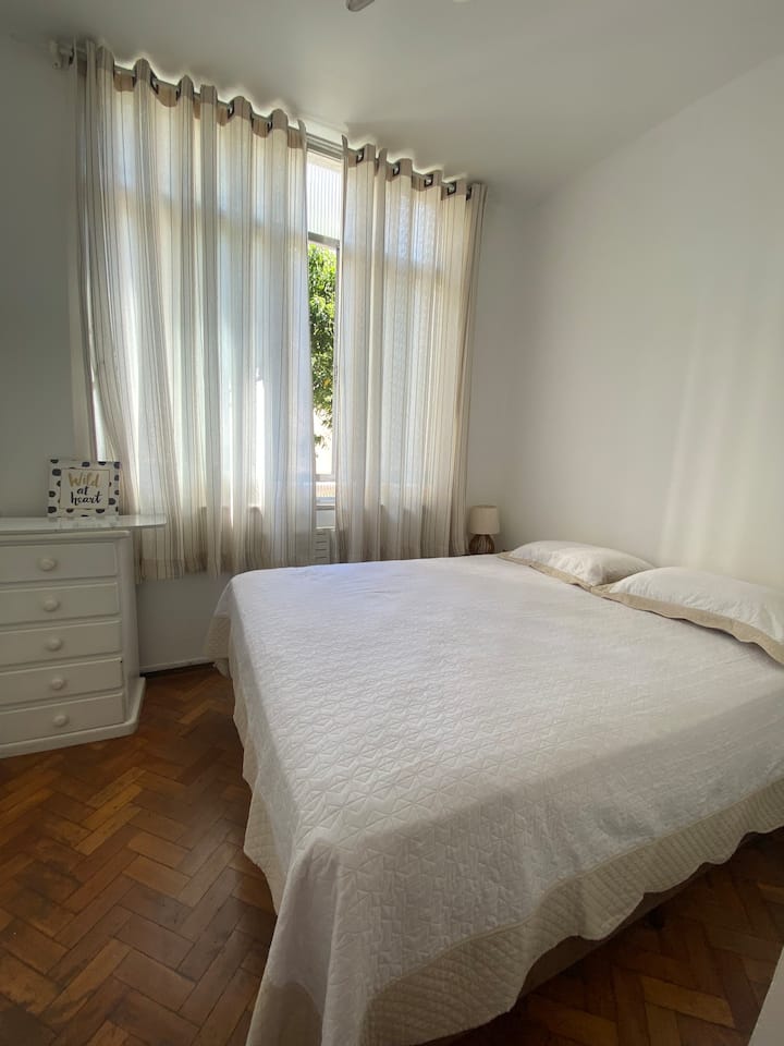 Quarto Clean Em Copacabana - Rio de Janeiro
