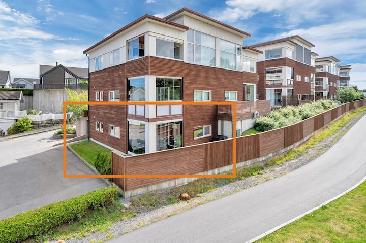 Kristiansand, Nære Dyreparken Og Sentrum - Kristiansand