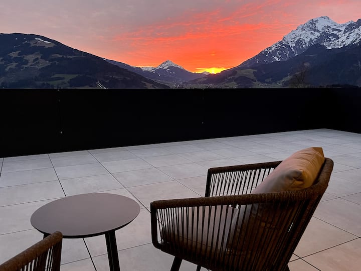 Apartment Within An Apartment With Amazing Views - Saalfelden