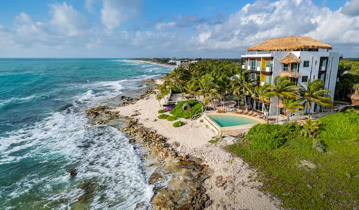 Stylish Beachfront Apartment For Families - Riviera Maya