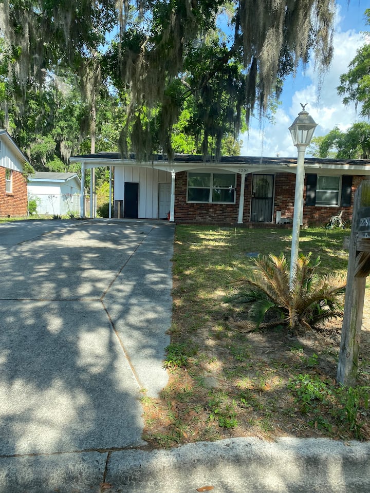 Brick House In Savannah - Savannah