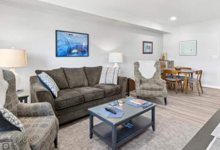 Nice Beautiful Bedroom In Whitehorse - Whitehorse