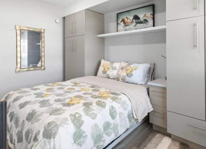 Nice Beautiful Bedroom In Whitehorse - Whitehorse