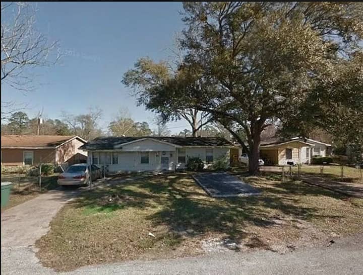 Charming Oasis In Beaumont! - Beaumont, TX