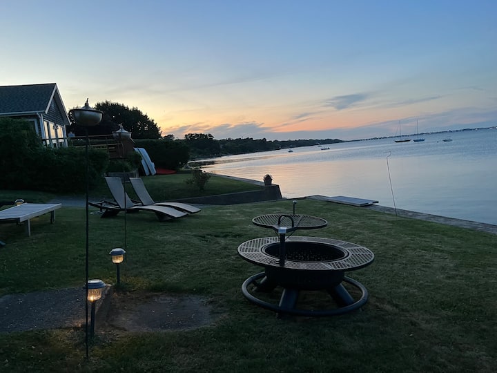 Beach House On The Bay - Tiverton, RI