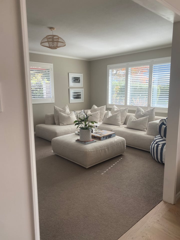 Wanaka Retreat: Adventure, Relaxation & Family Fun - Wanaka