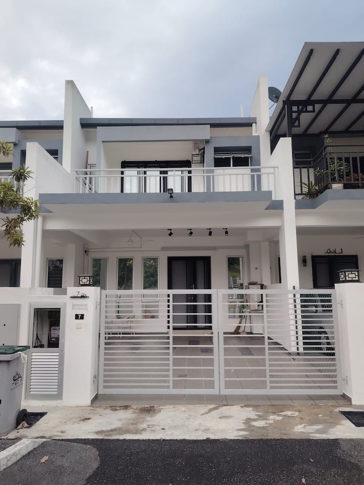 Homestay Farrell Seremban - Seremban