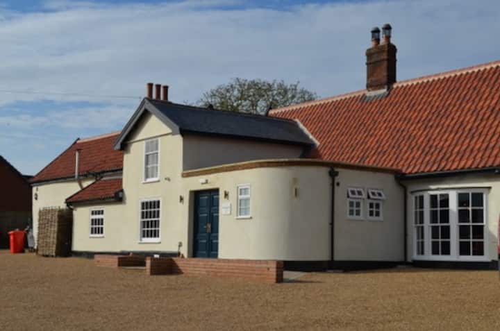 Trowel & Hammer Flat 2 - Stowmarket