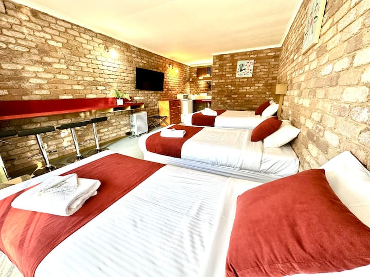 Family Room- Eildon Lake Motel - Eildon