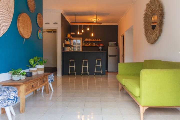 Cozy & Spacious House With Patio Near City Center - Yogyakarta