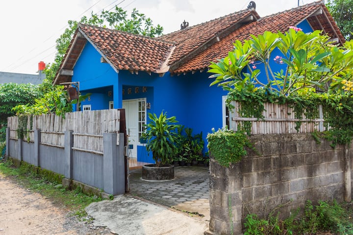 Bright & Breezy 2br Home In Yogyakarta’s Heart - Yogyakarta